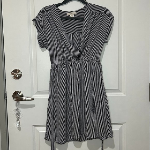 Monteau | Dresses | Monteau Los Angeles Tie Dress | Poshmark